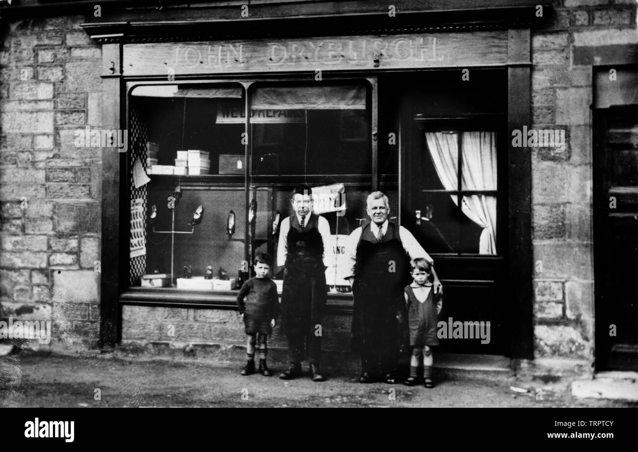 1920s shop hi-res stock photography and images - Alamy