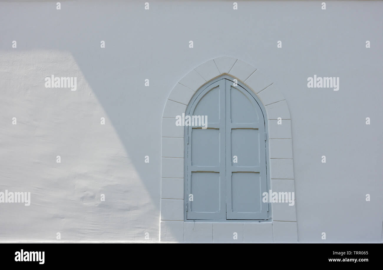 window on stone wall Stock Photo - Alamy
