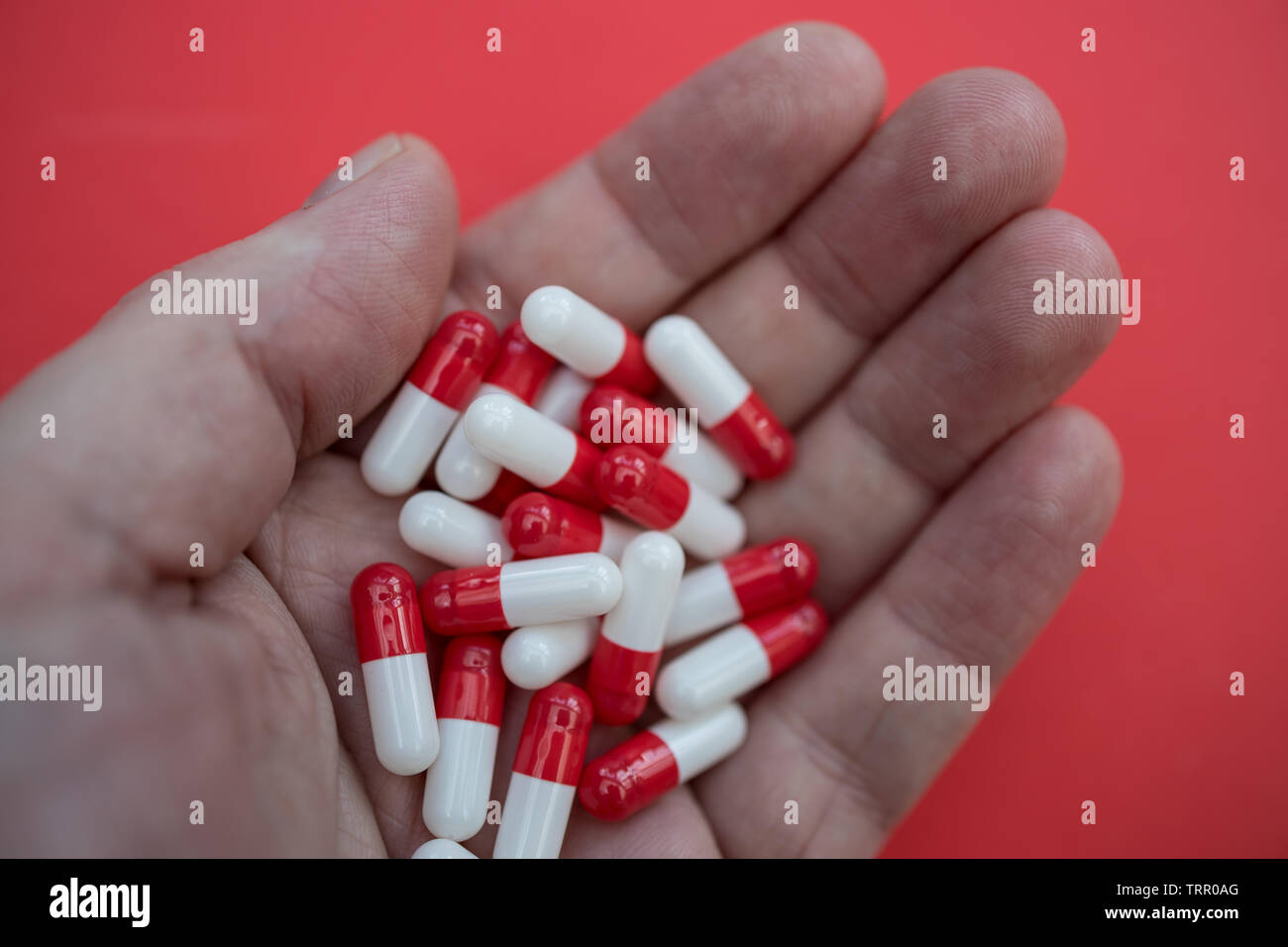 Red color background hi-res stock photography and images - Alamy