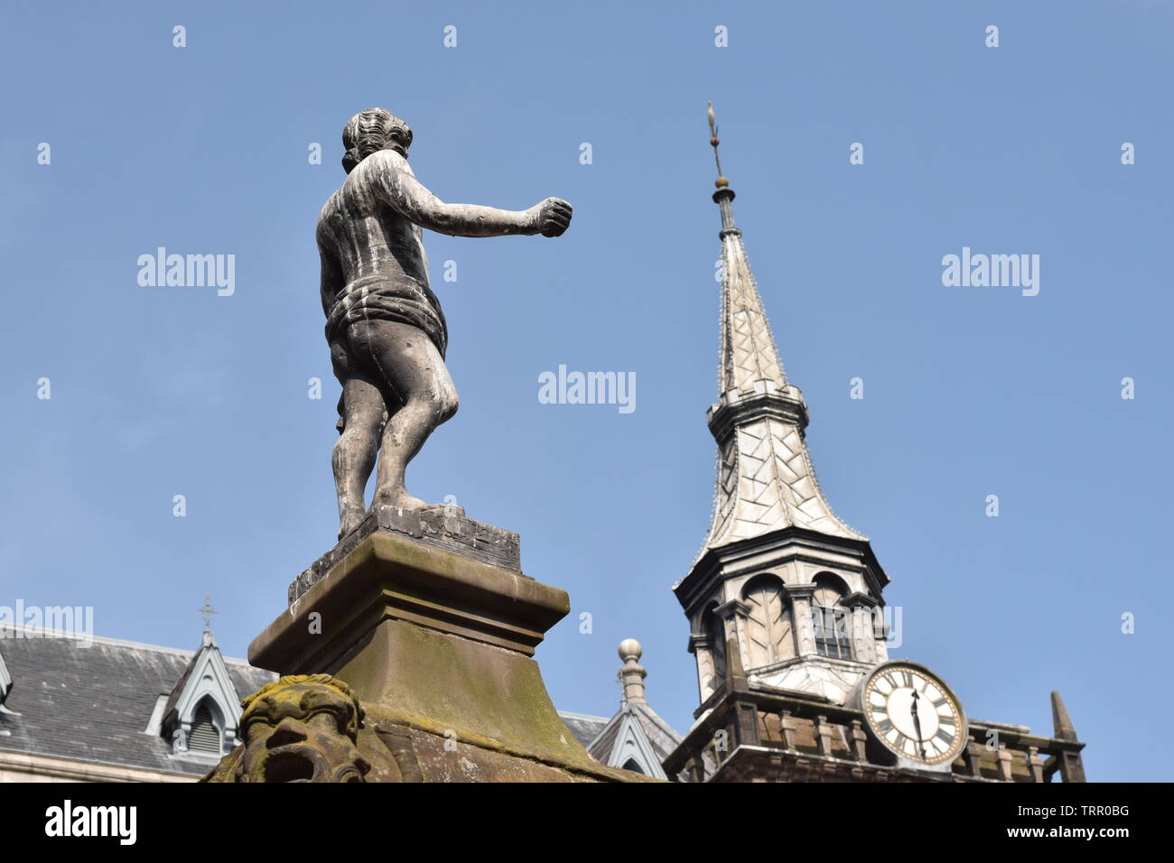 Mannie statue and Toll Booth, Aberdeen, Castlegate Stock Photo - Alamy