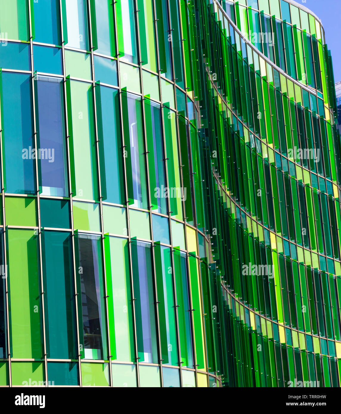 Curved green glass facade hi-res stock photography and images - Alamy