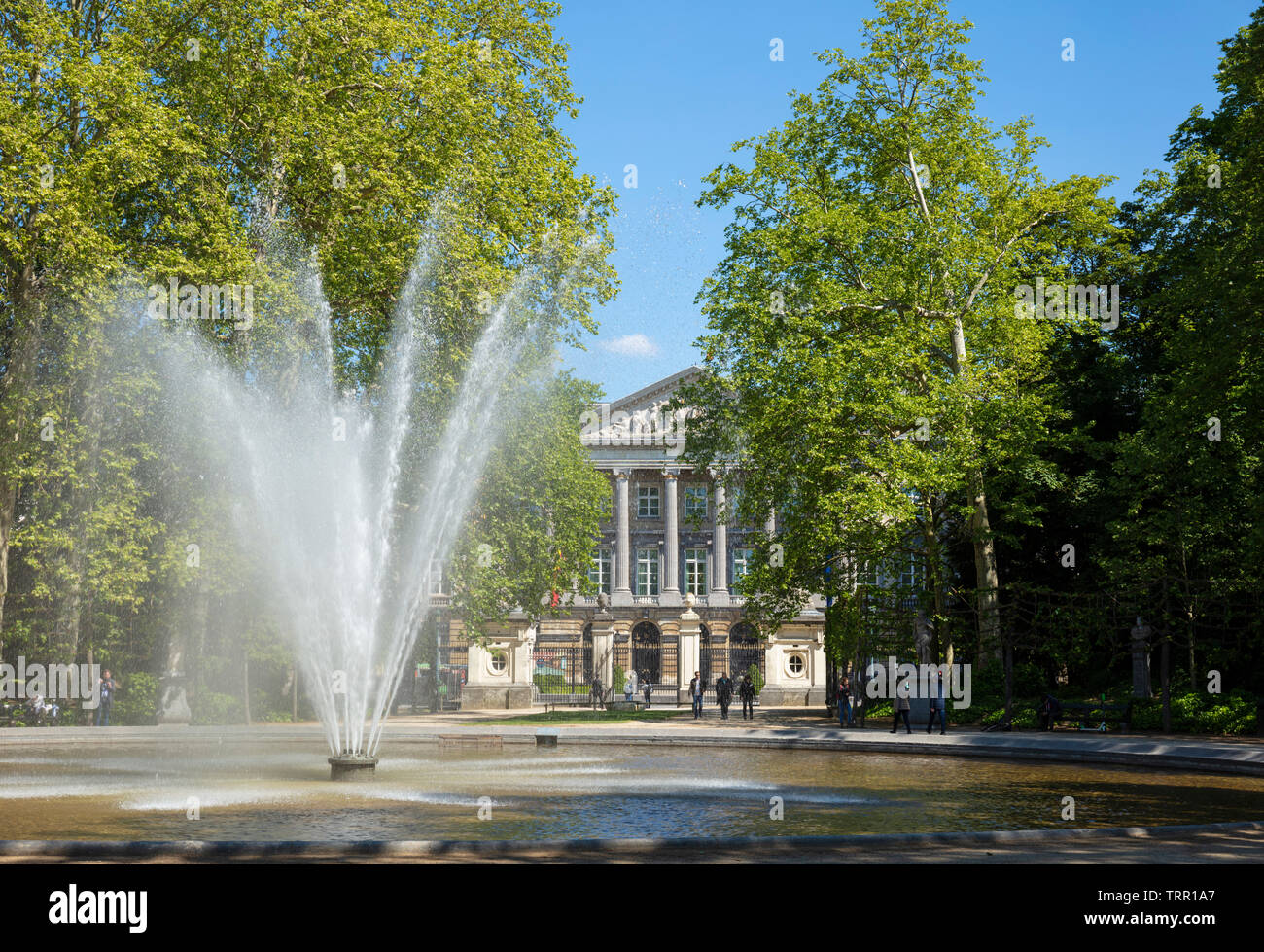 Fountain brussels park parc de hi-res stock photography and images - Alamy
