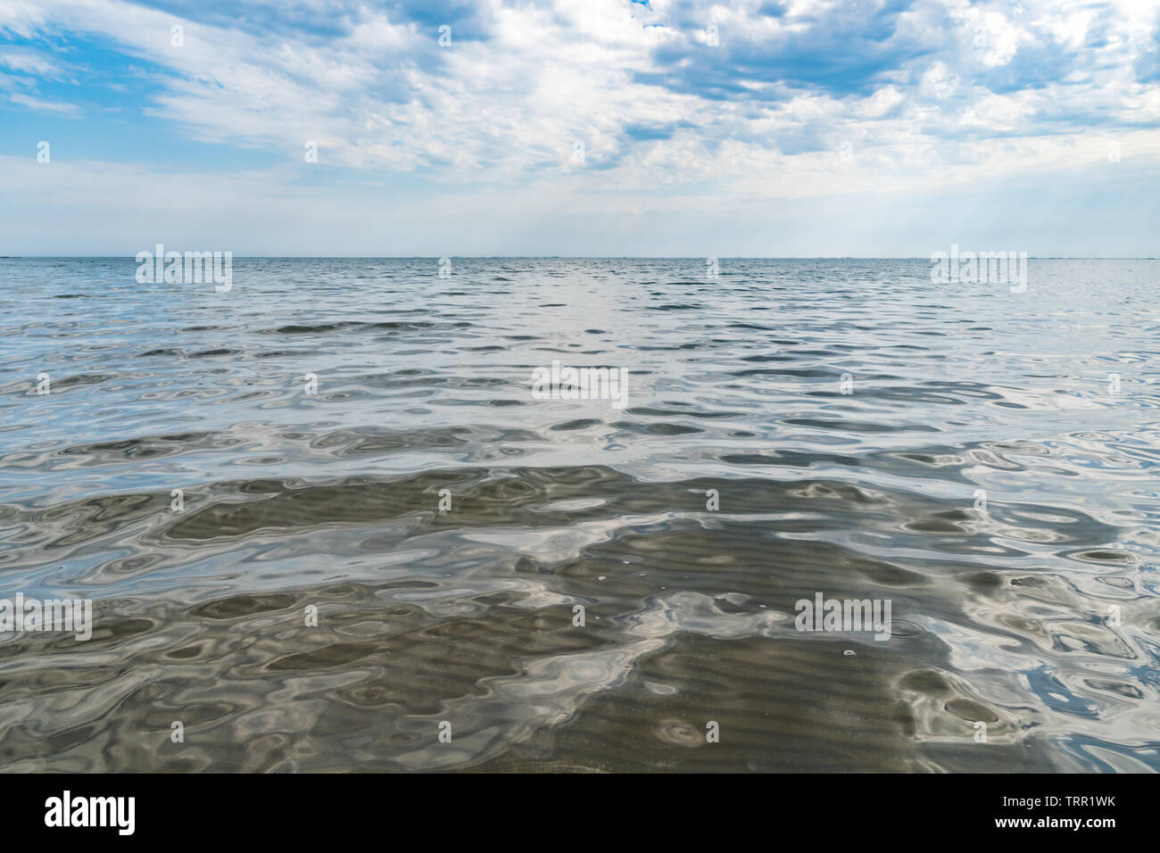 Water surface and horizon line Stock Photo - Alamy
