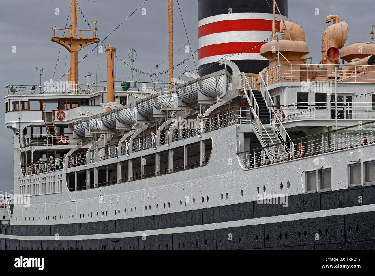 Japan cruise ship hi-res stock photography and images - Alamy