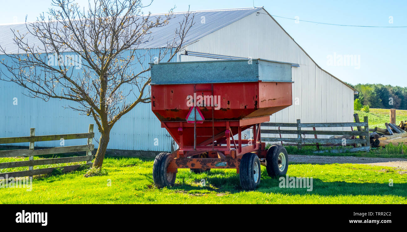Grain bin and barn on a farm in the midwest Collinsville Illinois USA ...