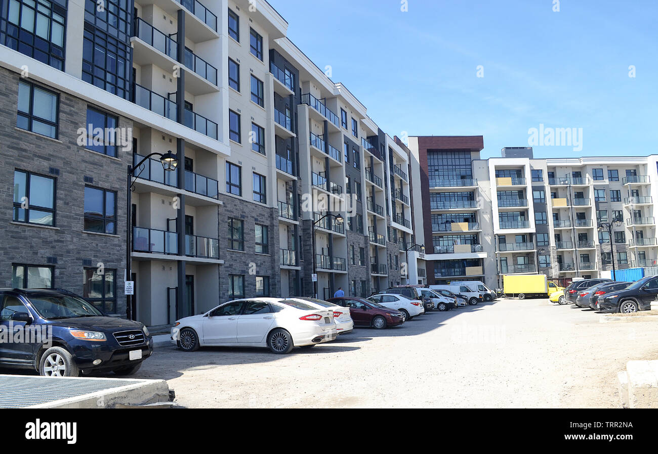 6 story building hi-res stock photography and images - Alamy