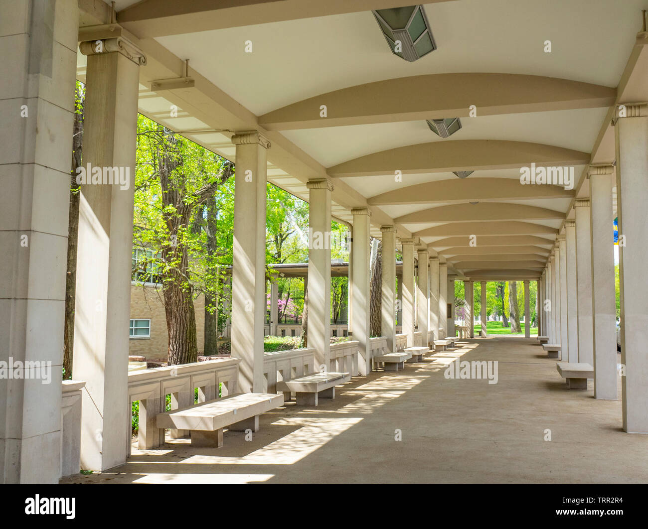 Stone benches hi-res stock photography and images - Alamy