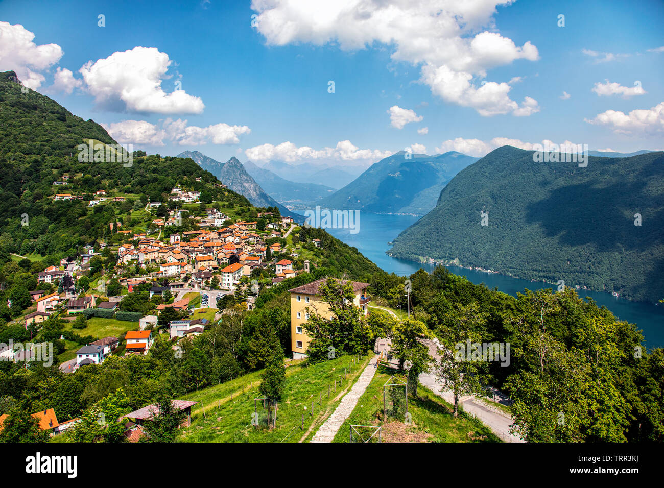 Switzerland mountain village hi-res stock photography and images - Alamy
