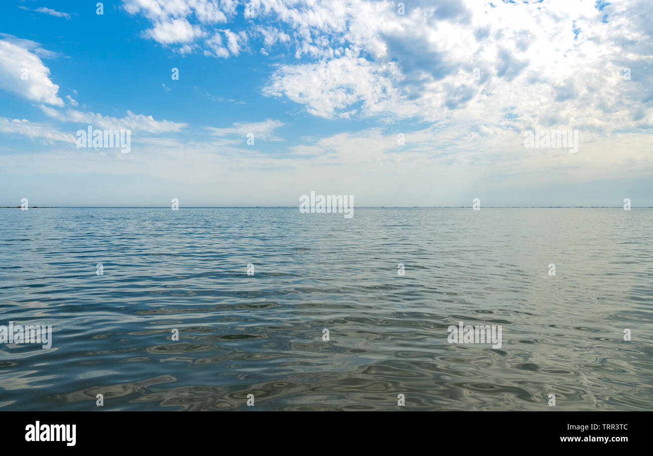 Water surface and horizon line Stock Photo - Alamy