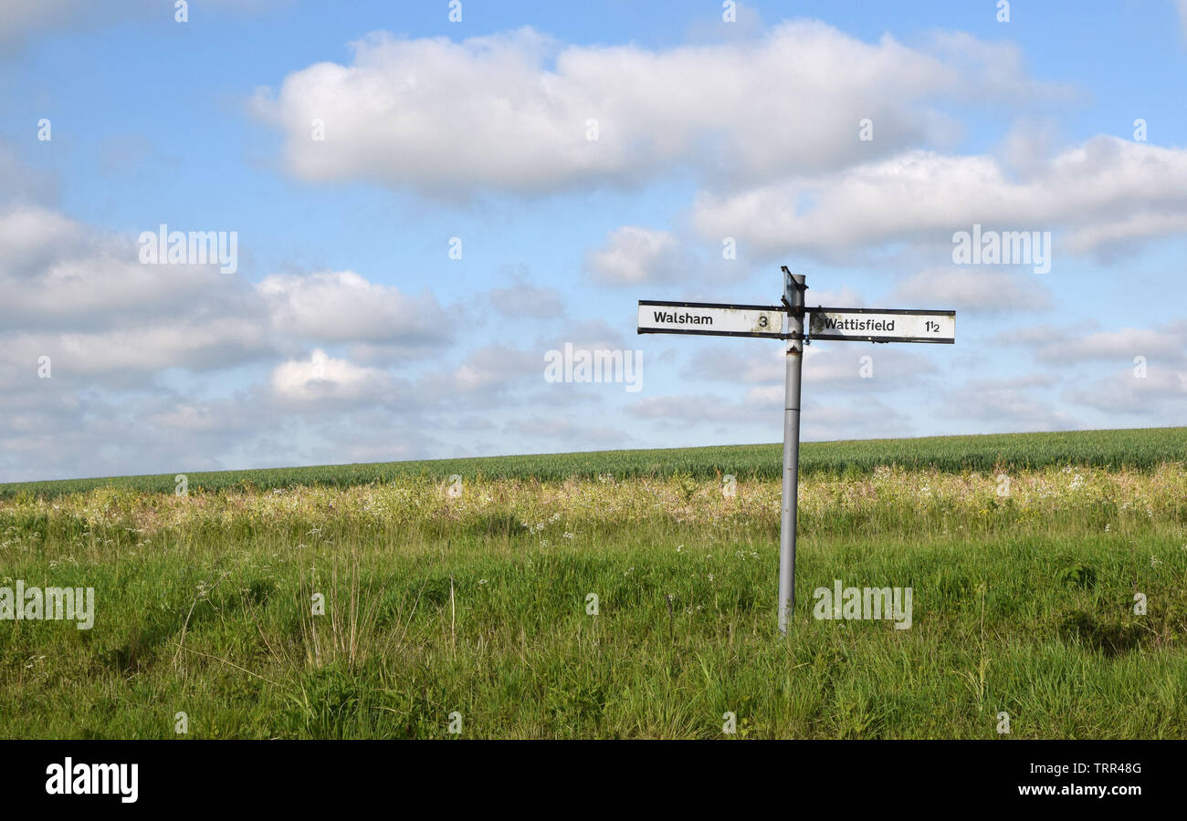 Suffolk fields hi-res stock photography and images - Alamy