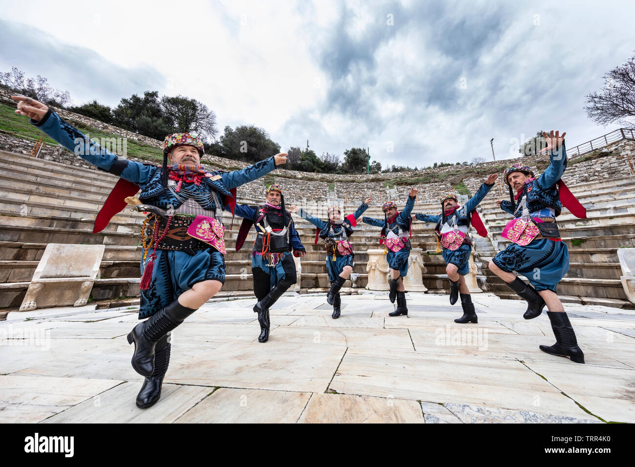 Efe people hi-res stock photography and images - Alamy