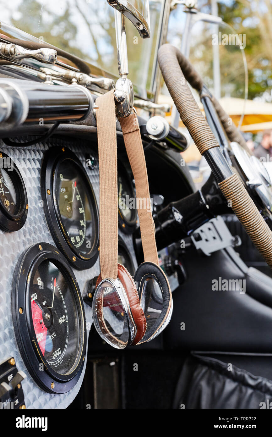 Classic cockpit hi-res stock photography and images - Alamy