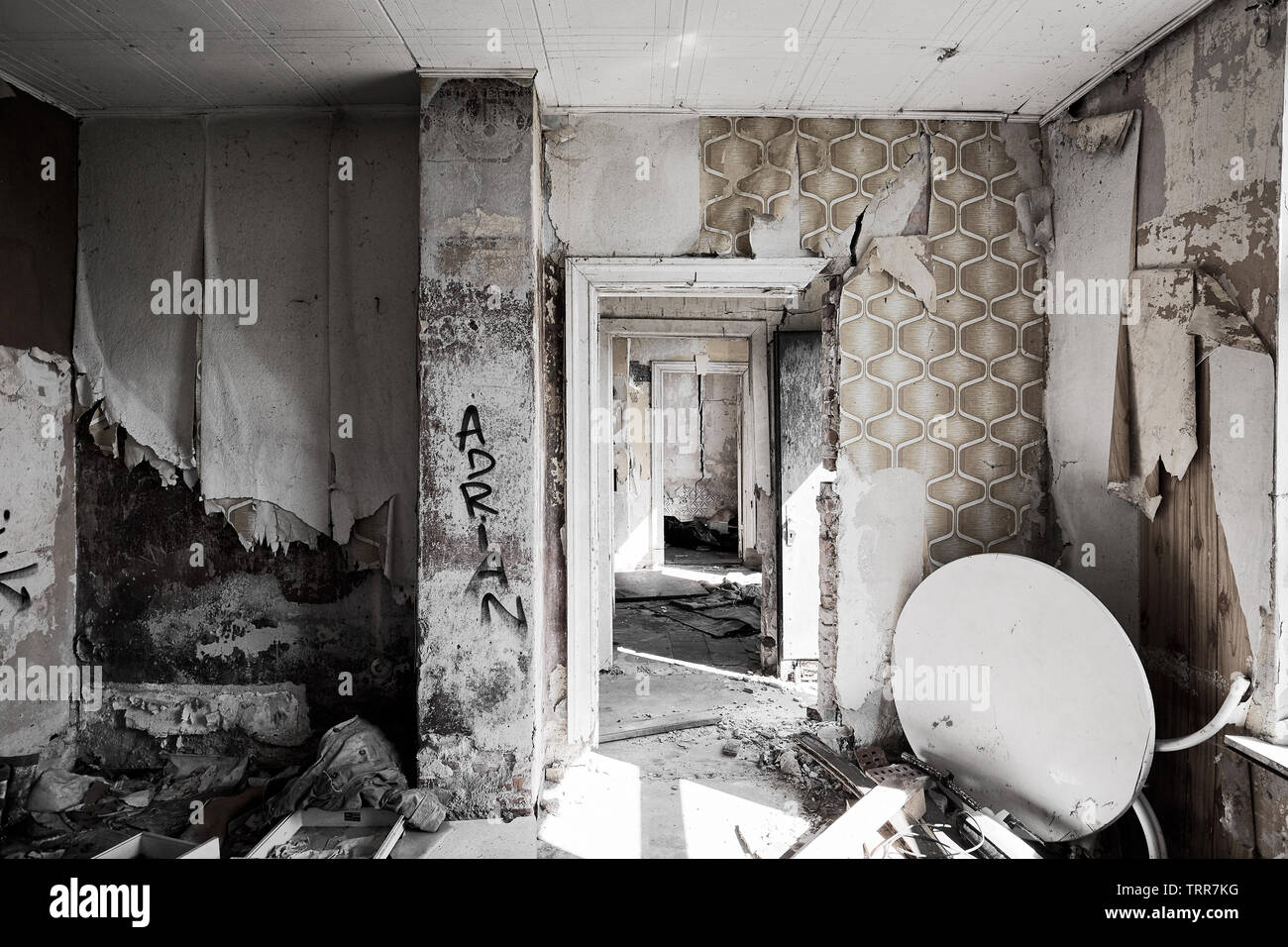 Room of a demolition house Stock Photo - Alamy