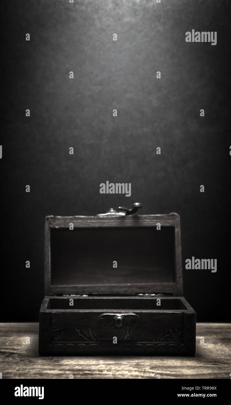 Ancient wooden treasure chest Stock Photo - Alamy