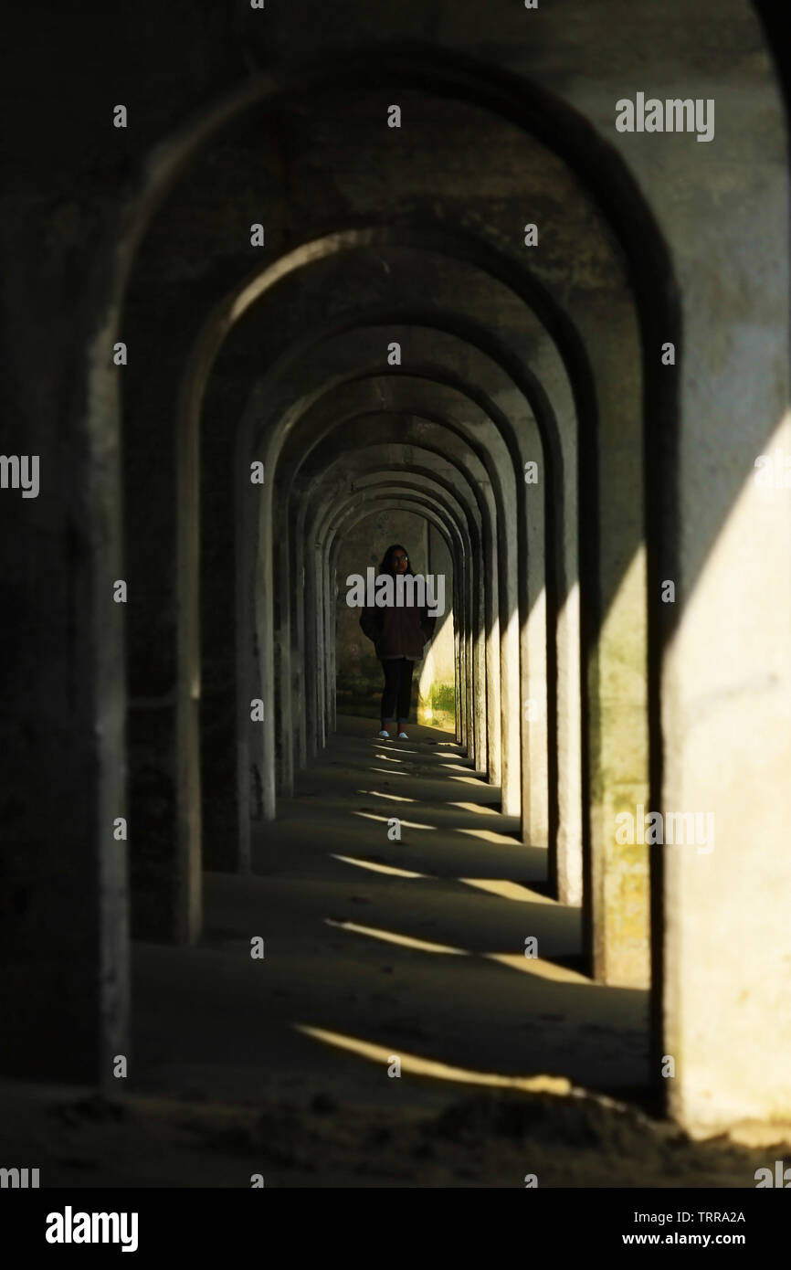 Optical illusion hypnotic tunnel hi-res stock photography and images ...