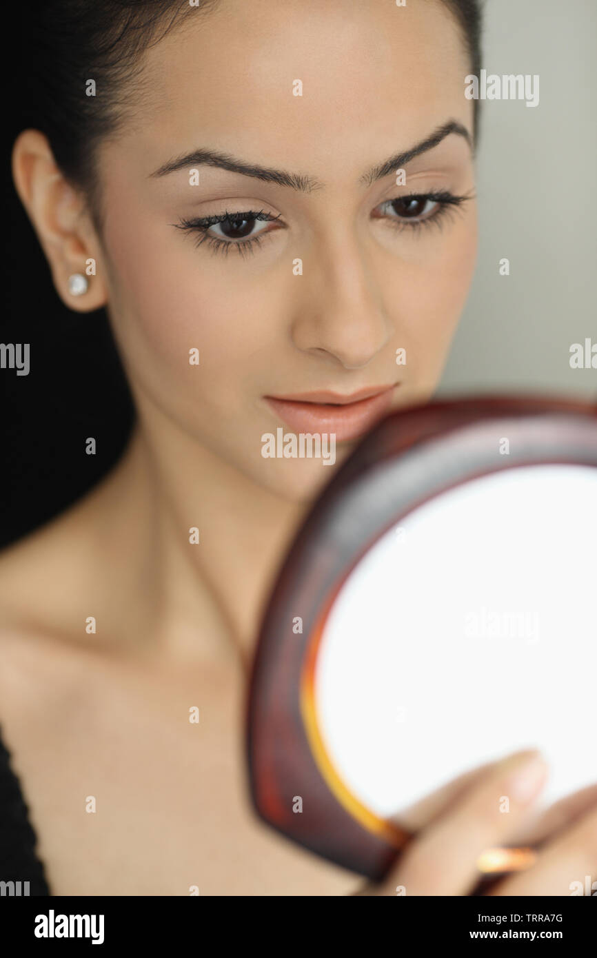 Hand held mirror woman hi-res stock photography and images - Alamy