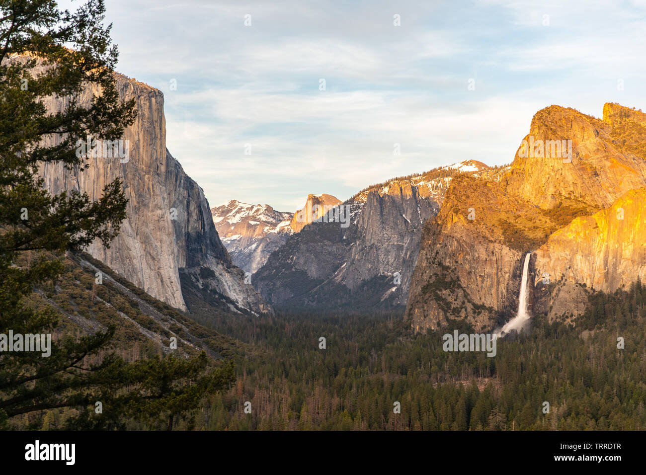 Yosemite valley in the spring with Bridalveil falls and Half dome ...