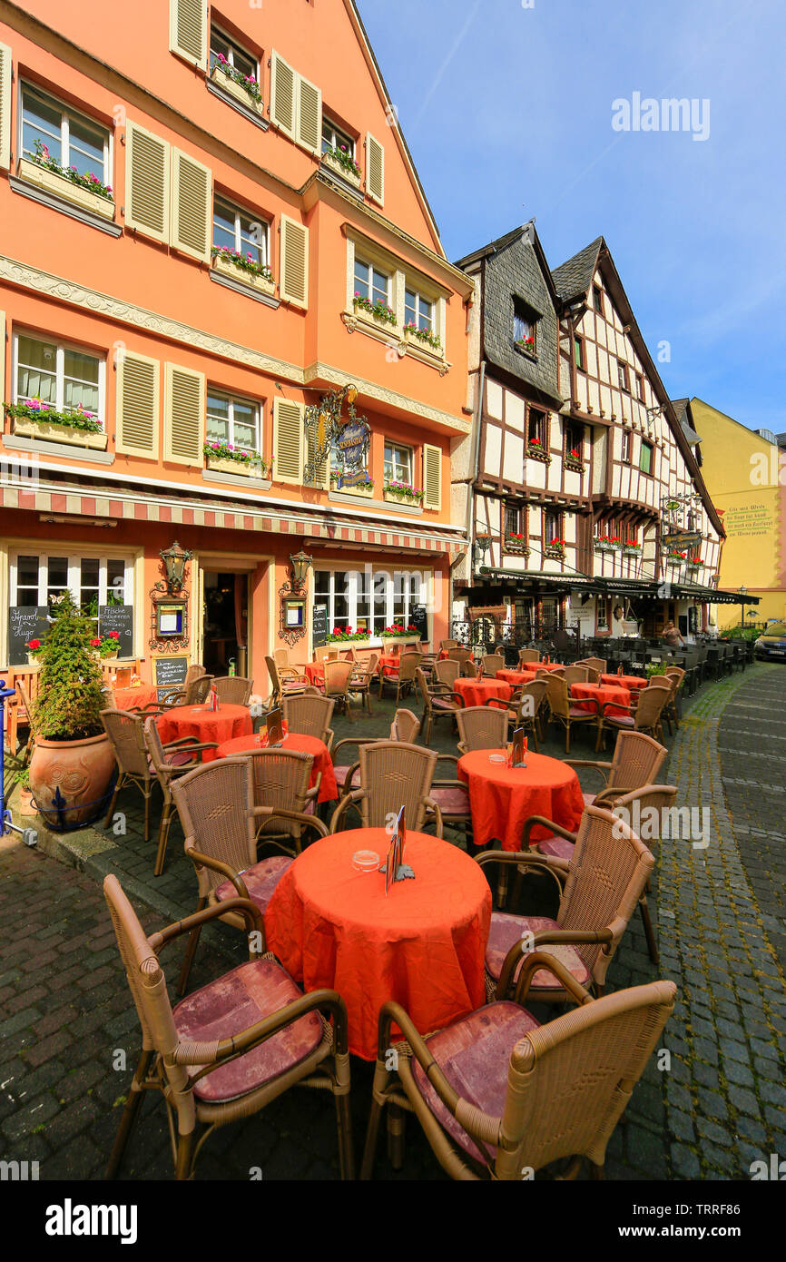 Streets and painted houses in the beautiful old town of Bernkastel Kues ...