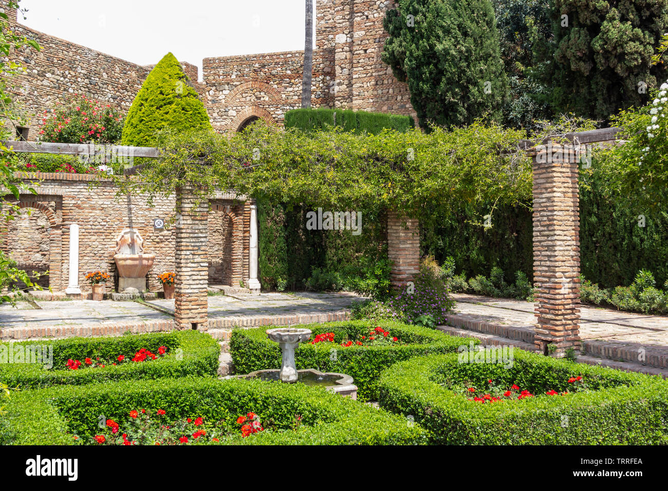 Inner garden courtyard, Alcazaba, Malaga, Spain Stock Photo - Alamy