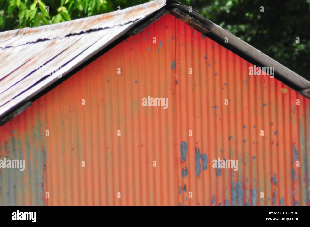Red metal barn Stock Photo - Alamy