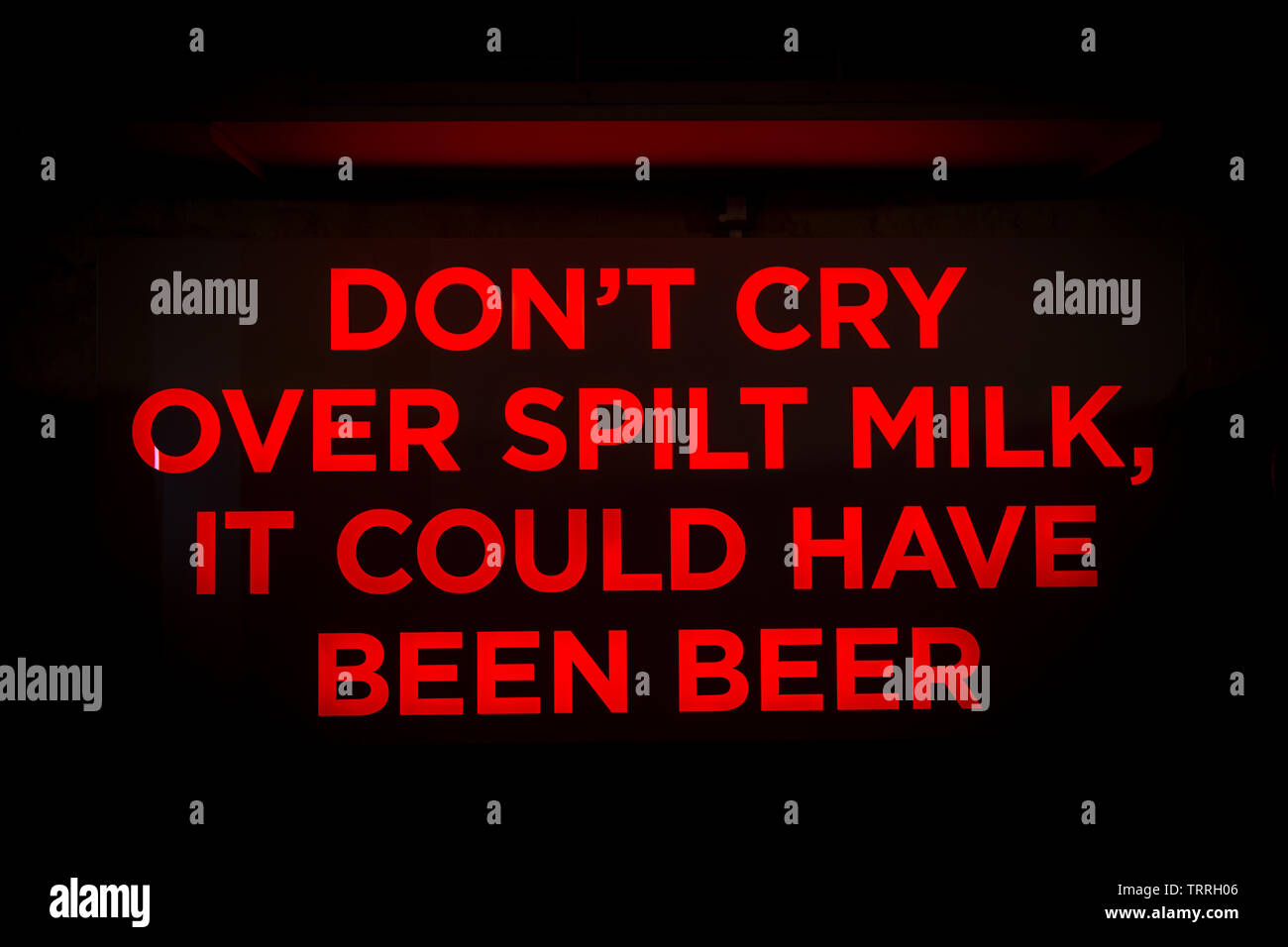 Neon sign a cafe High Resolution Stock Photography and Images - Alamy