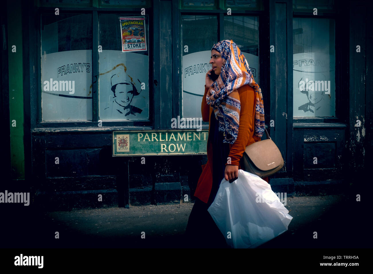 lady in street Stock Photo - Alamy