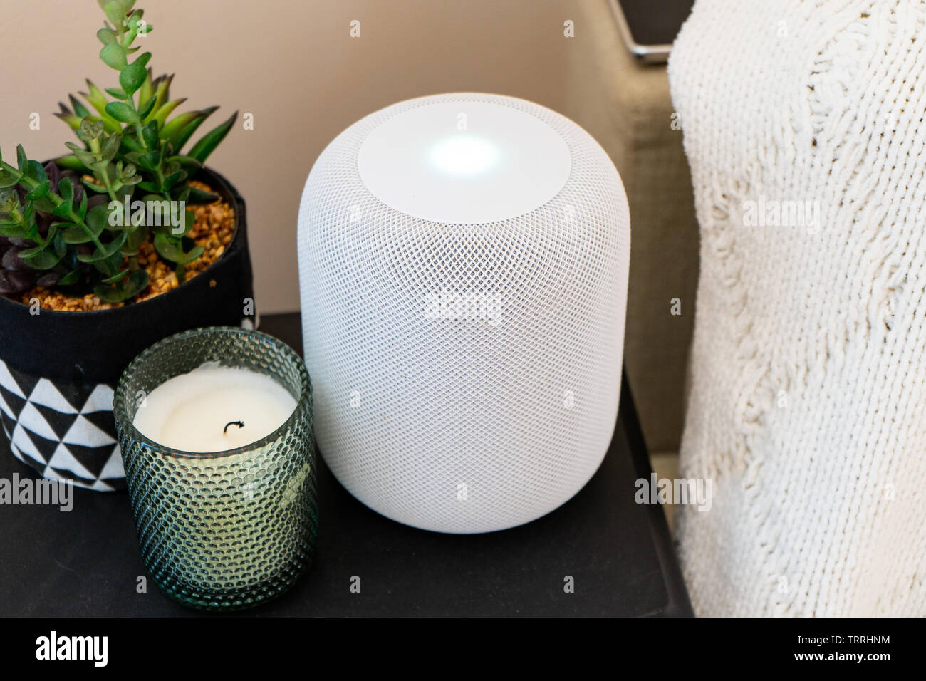 Living pod hi-res stock photography and images - Alamy
