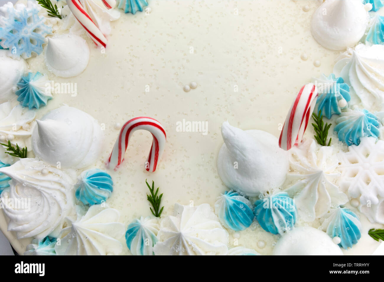 Christmas winter cake background. Winter holiday frosted cake with ...