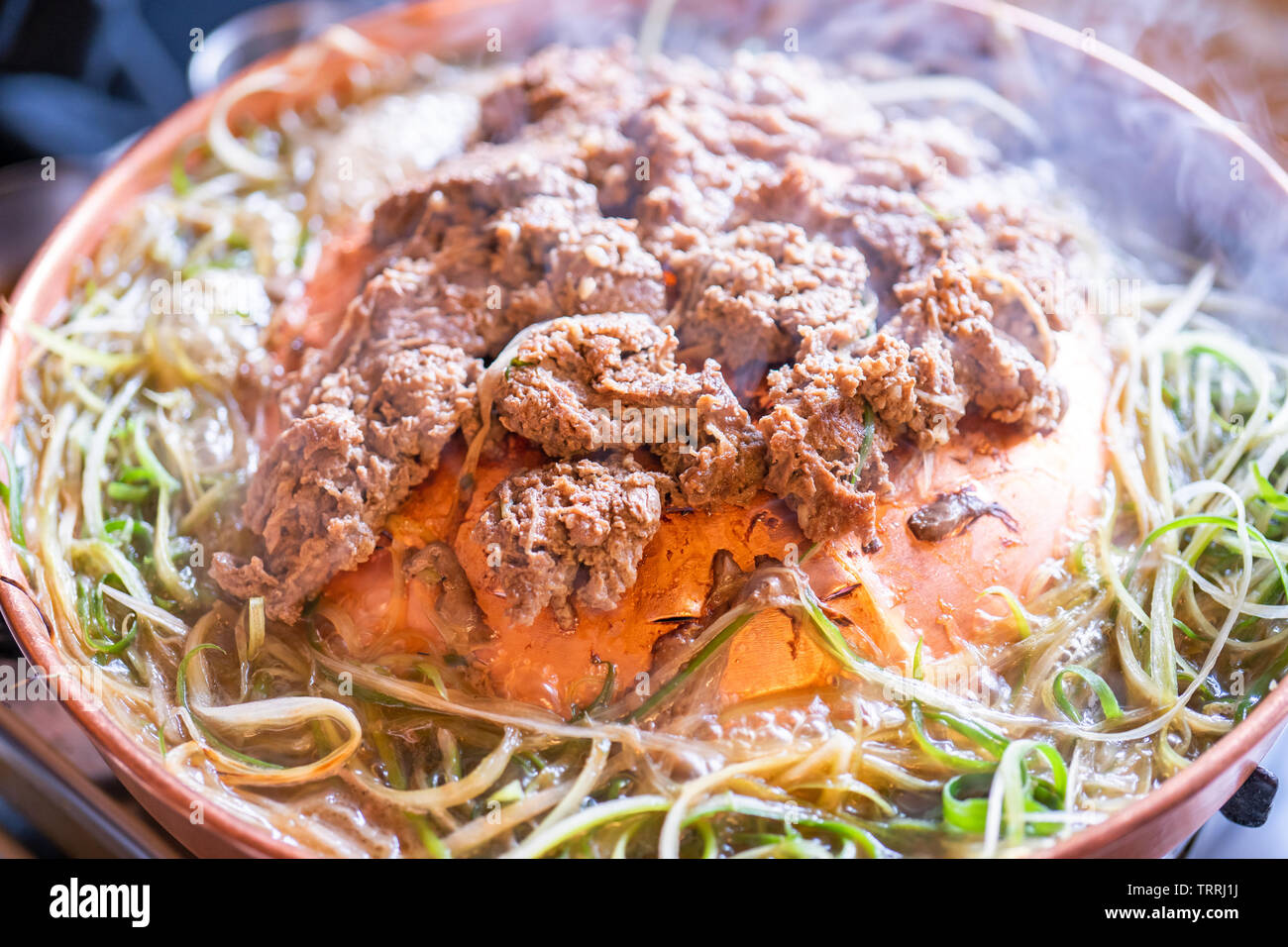 Minced shallot pan hi-res stock photography and images - Alamy