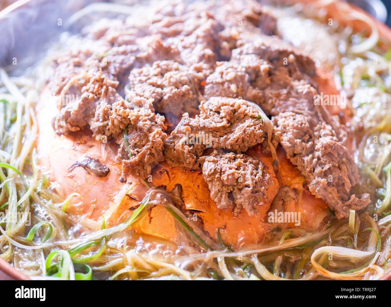 Minced shallot pan hi-res stock photography and images - Alamy