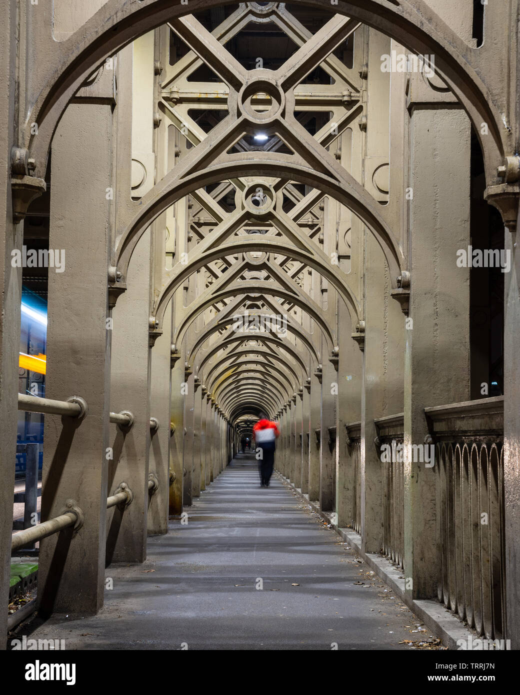Repeating arch hi-res stock photography and images - Alamy