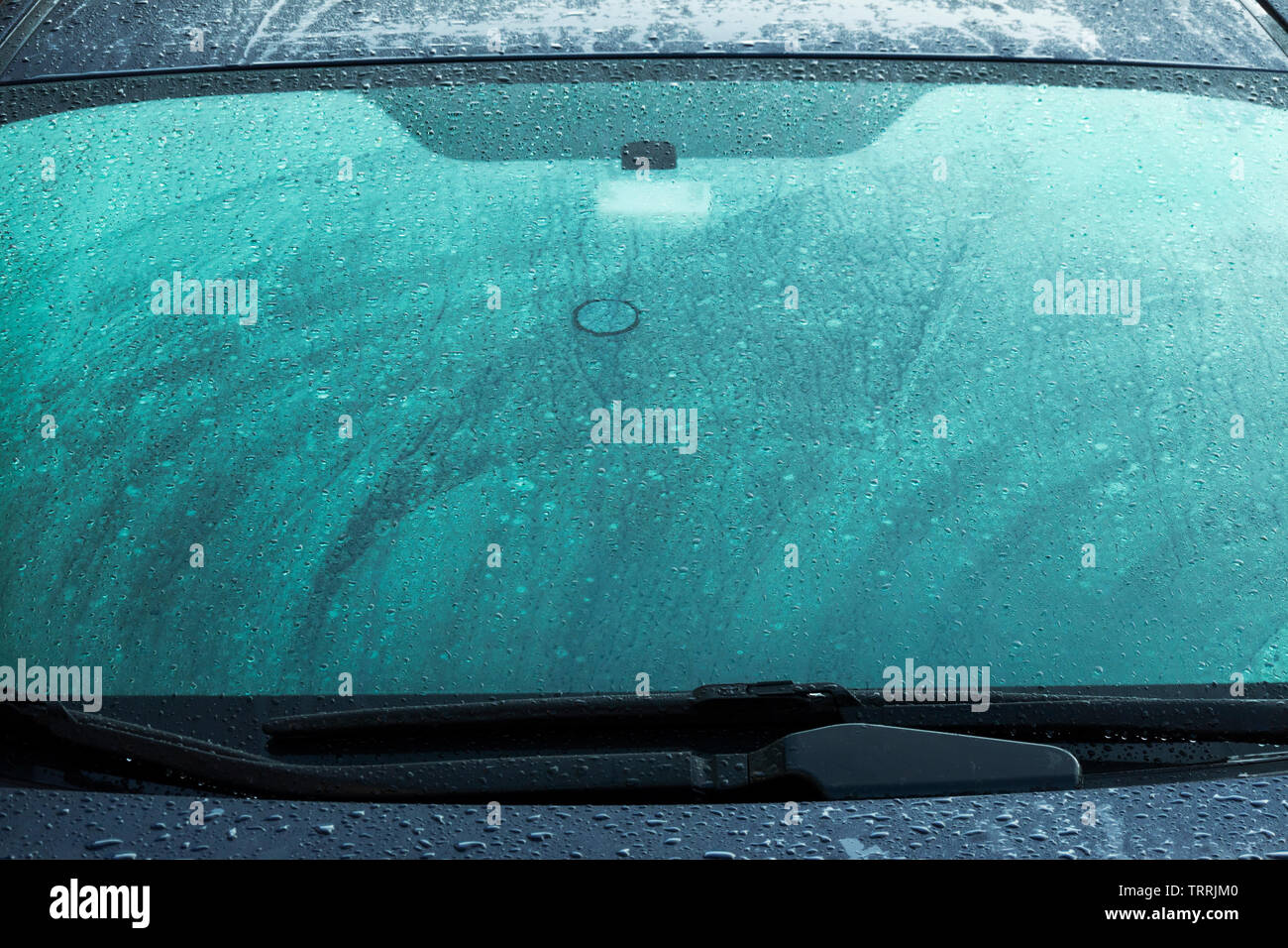 Water drops on windshield hi-res stock photography and images - Alamy