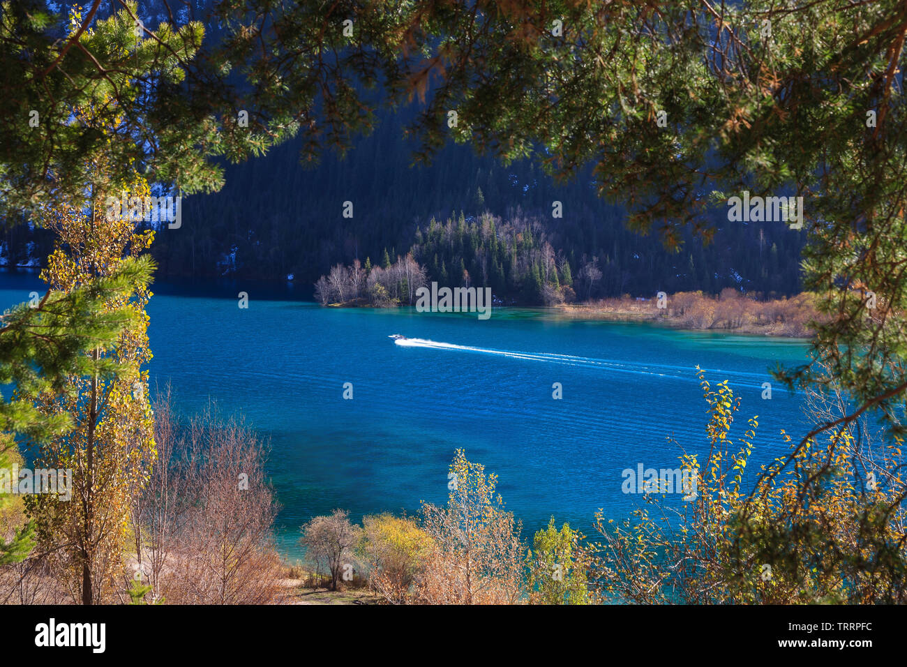 Lake issyk kazakhstan hi-res stock photography and images - Alamy