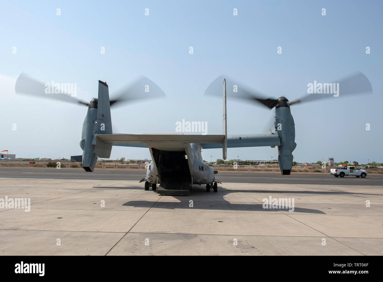 A U.S. Marine Corps MV-22B Osprey with Marine Medium Tiltrotor Squadron ...