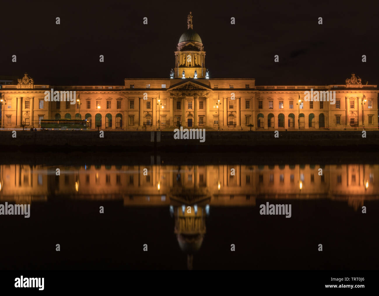 Custom house dublin hi-res stock photography and images - Alamy
