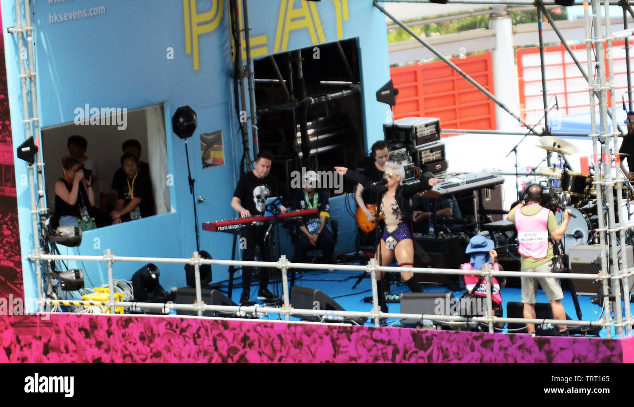 Live concert stadium hi-res stock photography and images - Alamy