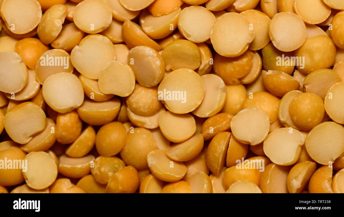 Yellow lentils beans texture hi-res stock photography and images - Alamy