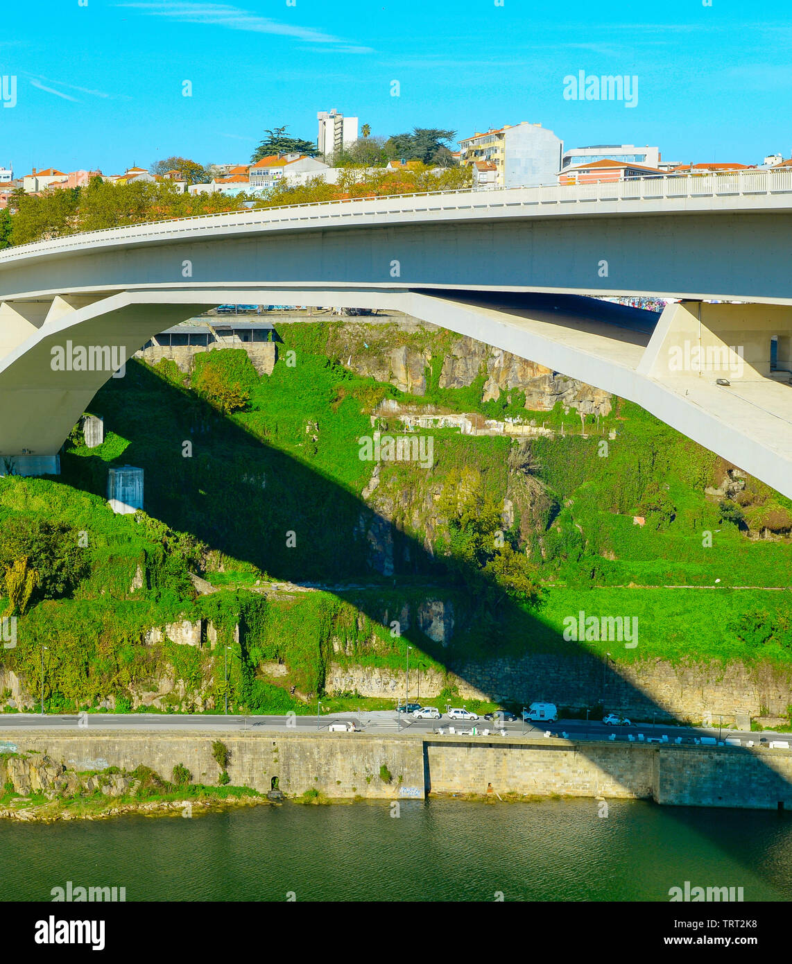 Oporto douro river arrabida bridge hi-res stock photography and images ...
