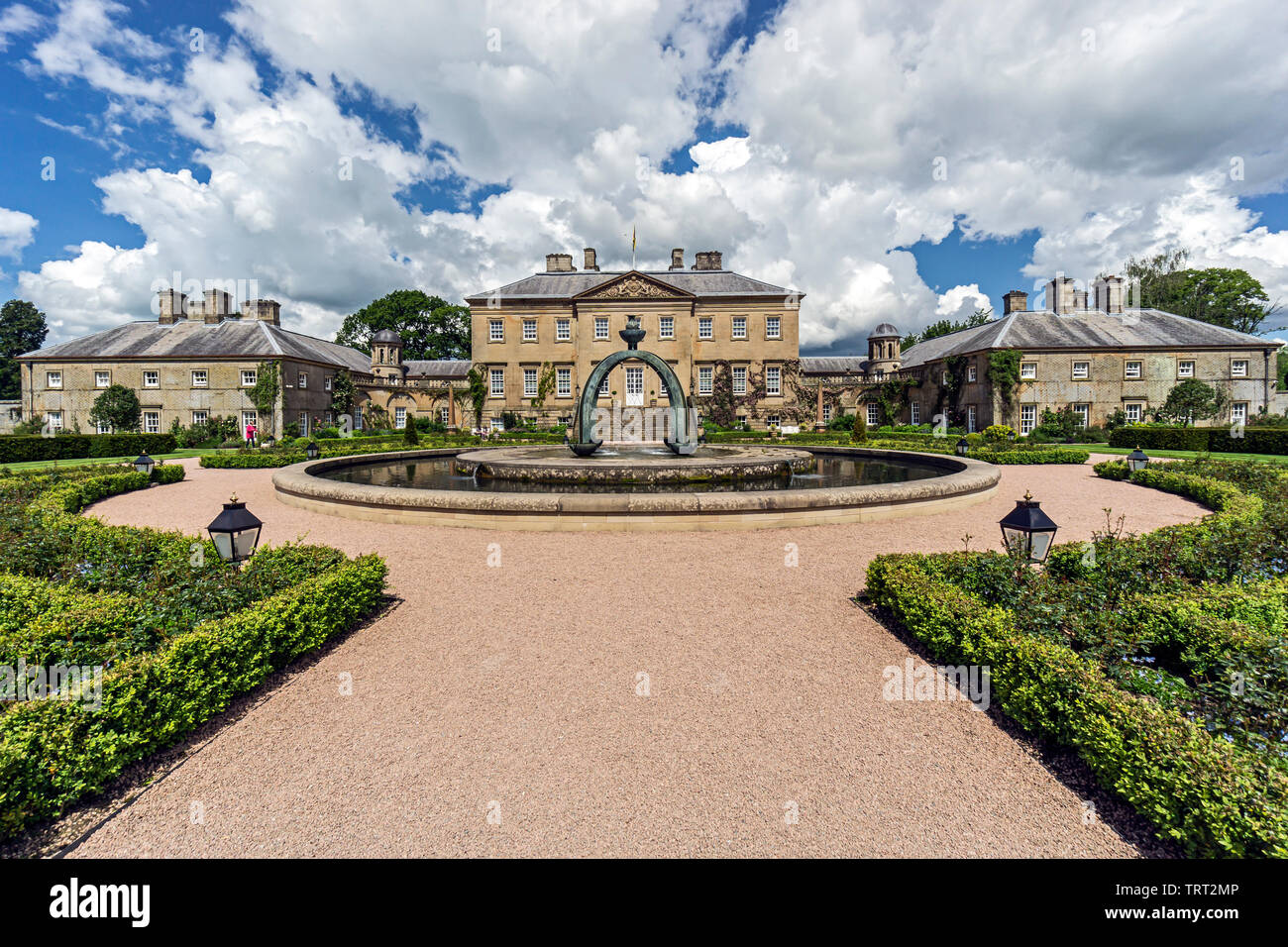 Fountain in front of dumfries house hi-res stock photography and images ...