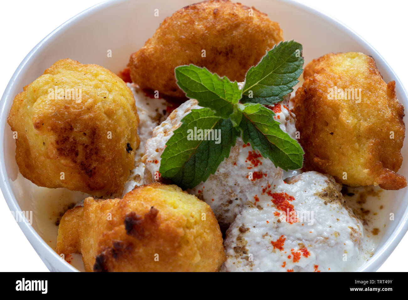 Dahi Bhalla indian tasty street food, Dahi Vada Stock Photo - Alamy