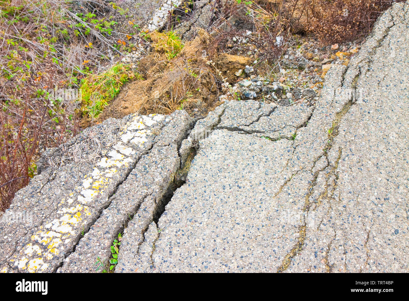 Pavement subsidence hi-res stock photography and images - Alamy