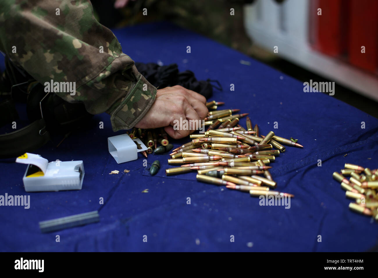 Ammunition cartridge bullet pistol hi-res stock photography and images ...