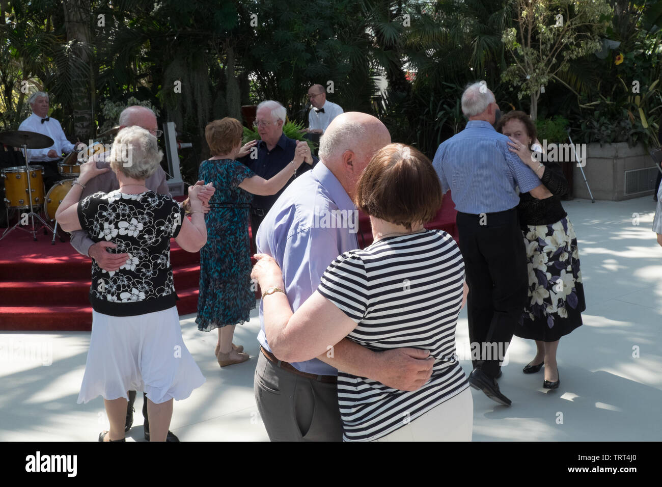 Afternoon tea dance hi-res stock photography and images - Alamy
