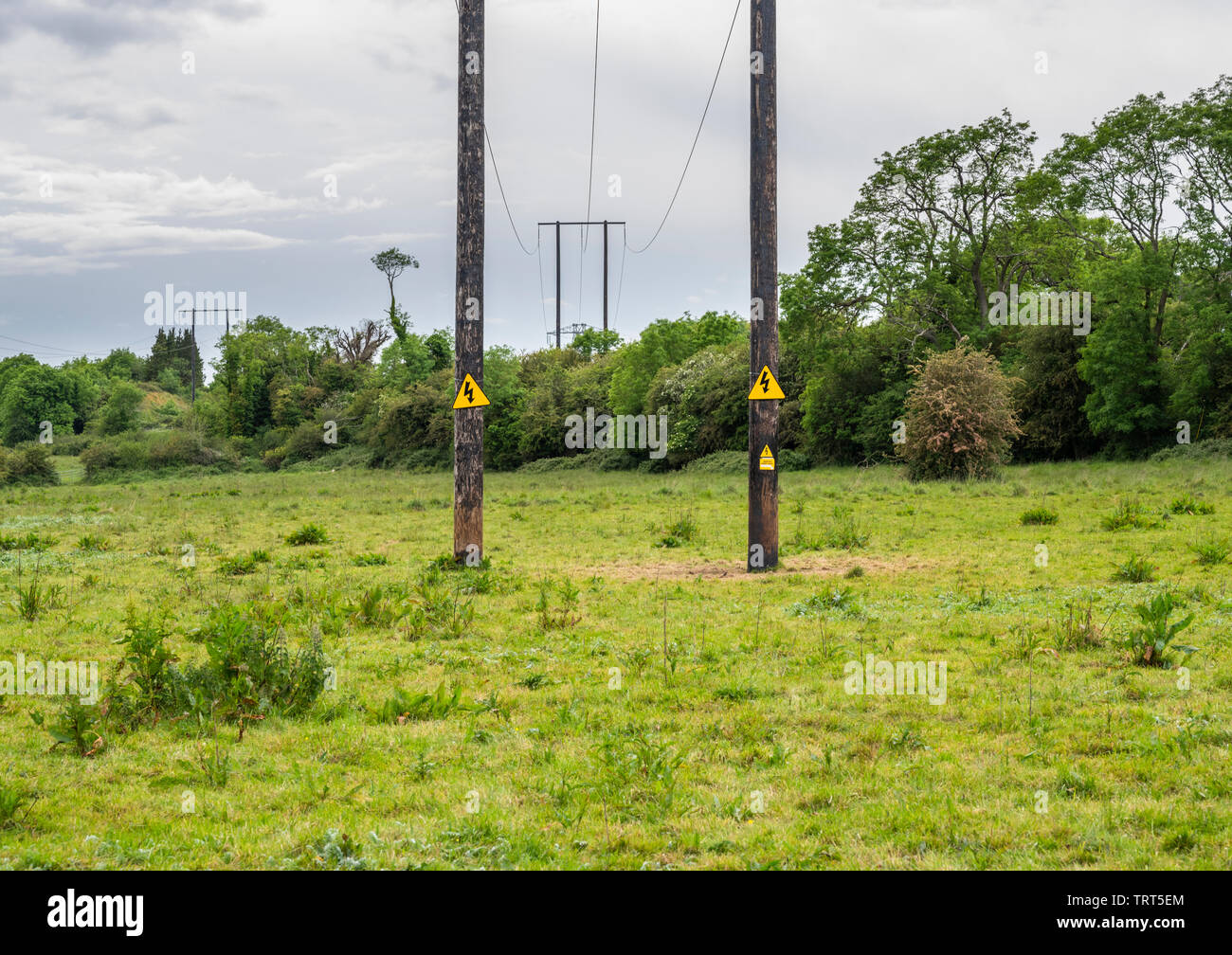 Shannonbridge generating station hi-res stock photography and images ...