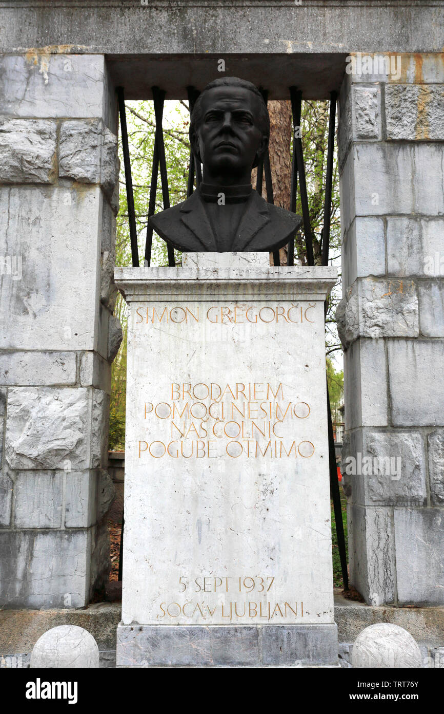 Statue of simon gregoric hi-res stock photography and images - Alamy