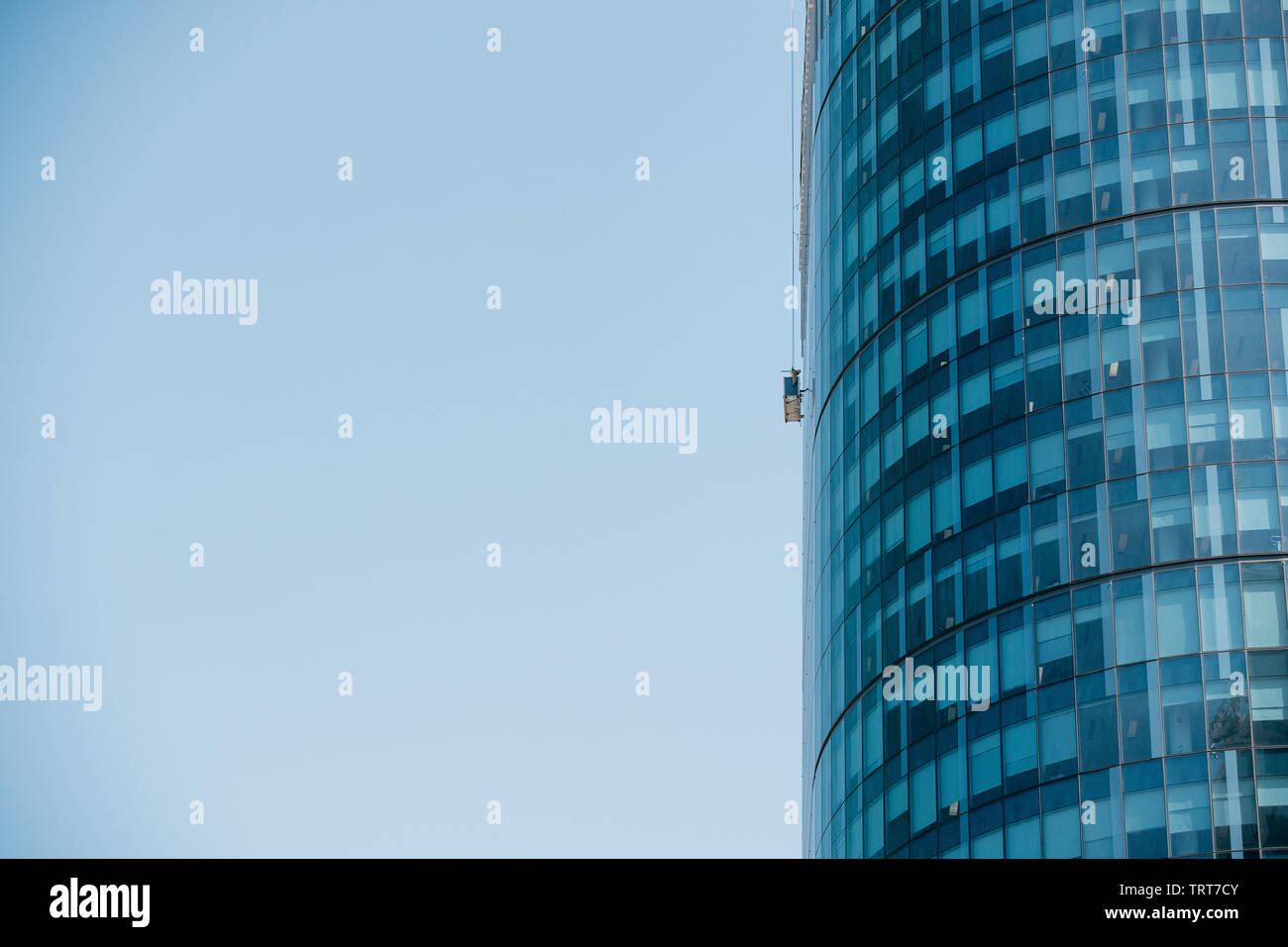 Working in a skyscraper hi-res stock photography and images - Alamy