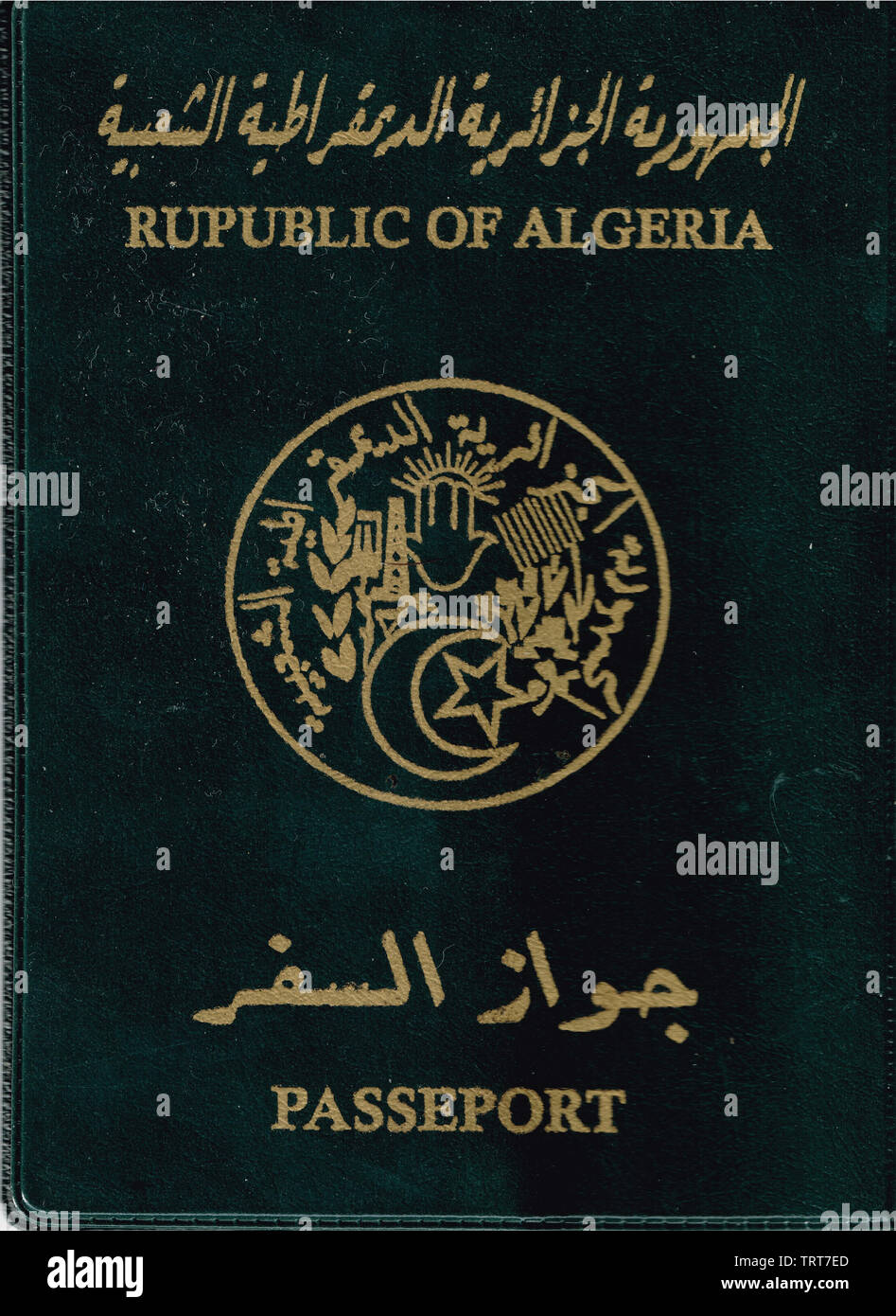 Plastic cover for algerian passport hi-res stock photography and images ...