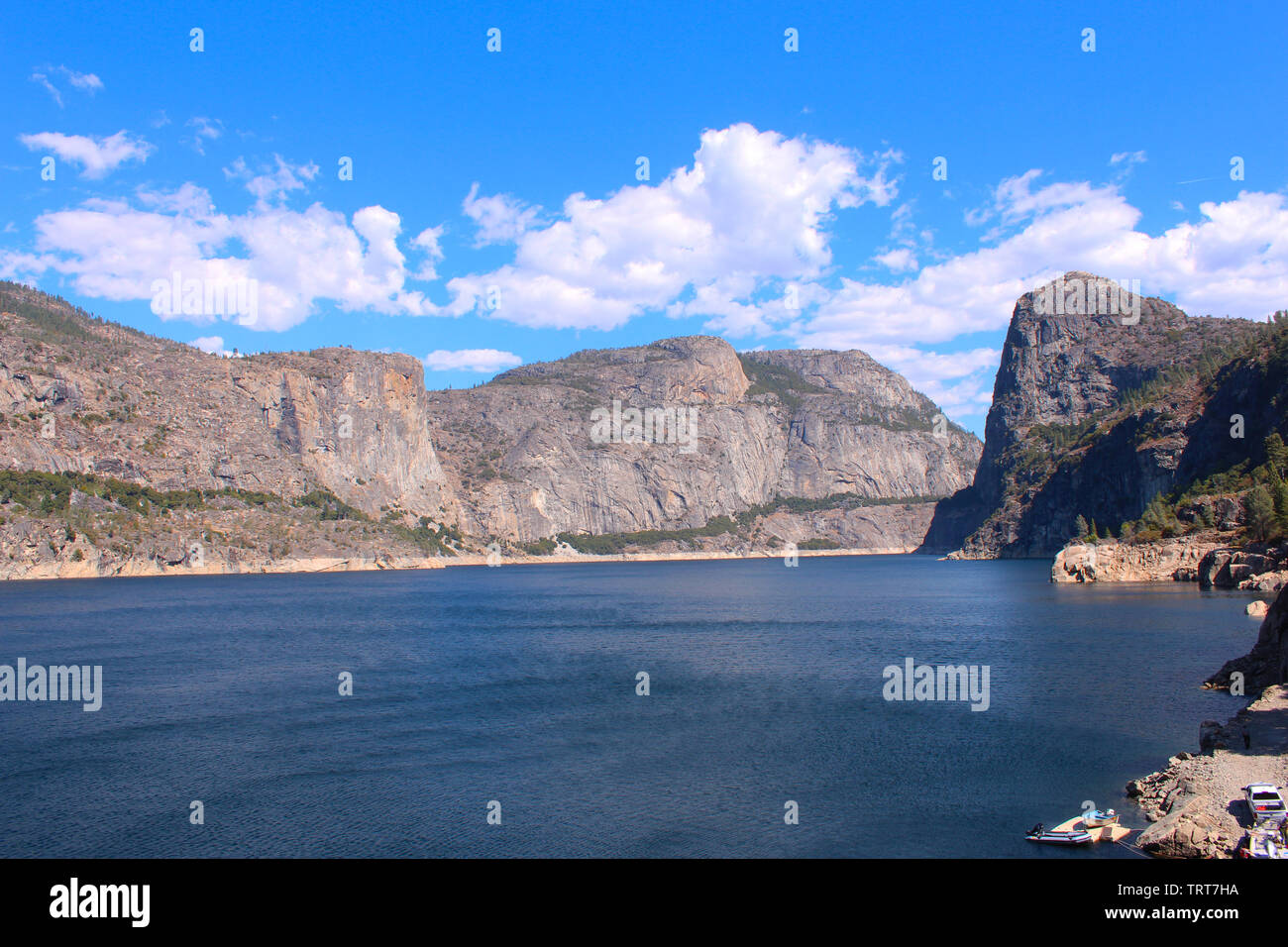 Hetch Hetchy reservoir on the Tuolumne River in Yosemite National Park ...