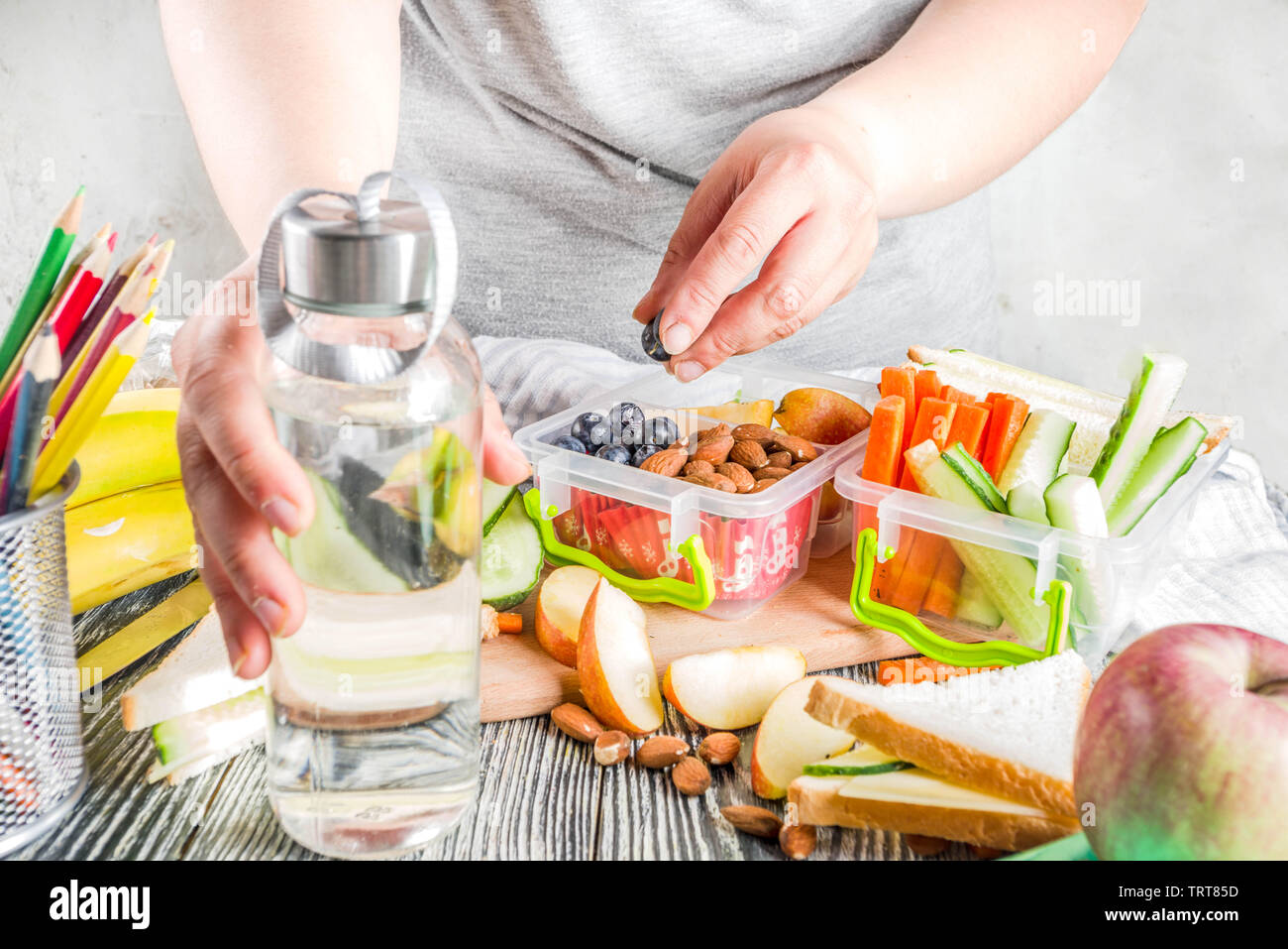 Back to school woman lunch hi-res stock photography and images - Alamy
