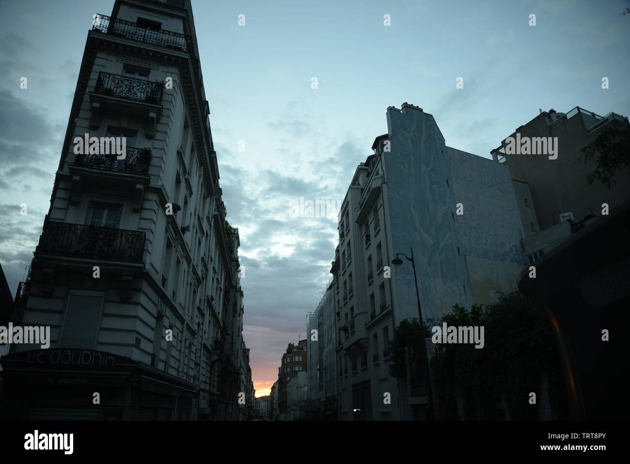 Streets twilight hi-res stock photography and images - Alamy